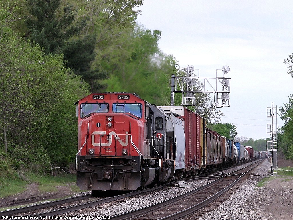 CN 5702